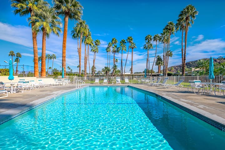 Coco Cabana Palm Springs ~ Pools, Hot Tubs & Sun - Palm Springs, CA