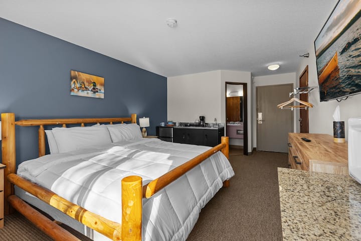 Edward Lake Family Suite - Kitchenette - Nisswa, MN