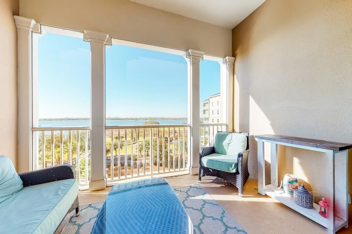2br Bayview 6th-floor | Balcony | Pool - Panama City