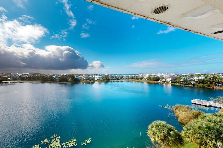 Pretty Studio 5th-floor | Balcony | Pool - Laguna Beach, FL