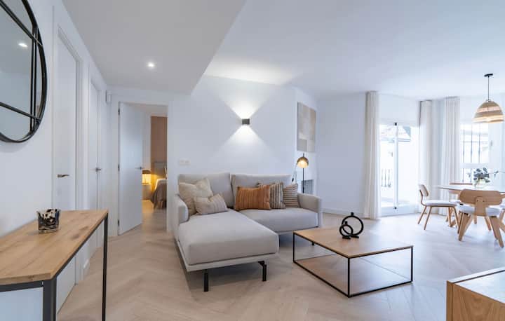 Stylish Penthouse With Private Rooftop In Marbella - Puerto Banús