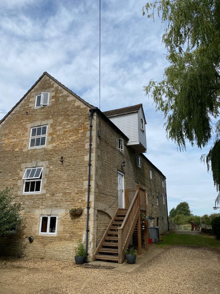 Fletland Mill: 18th Century Mill Near Stamford - Bourne