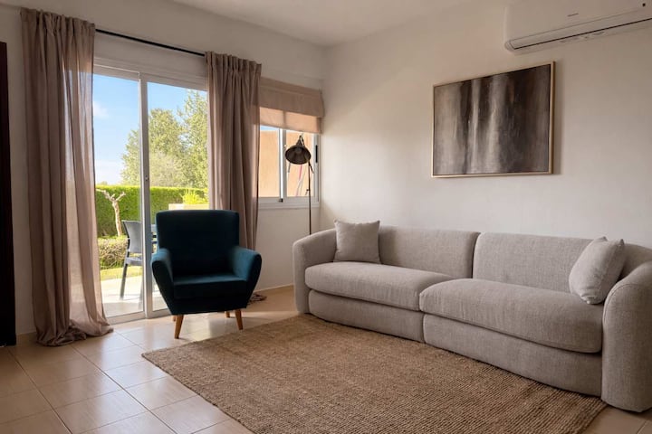 Apartment In Universal Paphos | Pool & Parking - Paphos