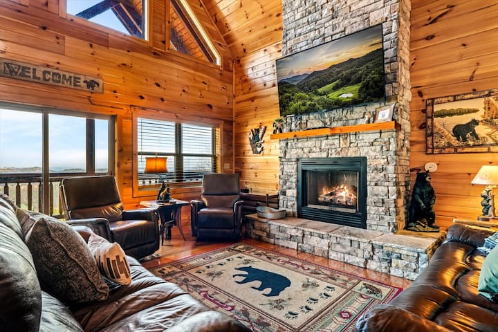 Valley Views | Hot Tub, Sauna, Game Room | Sleeps - Pigeon Forge, TN