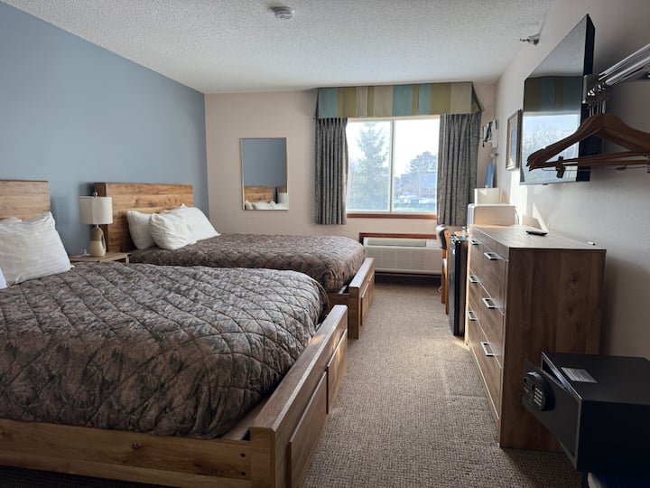 Nisswa Hotel · Pelican Lake Double Queen - Nisswa, MN