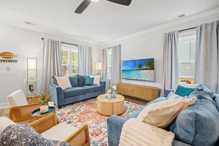 Luxe Retreat | Near Dt & Beaches | 4 Br, 10 Guests - Johns Island, SC