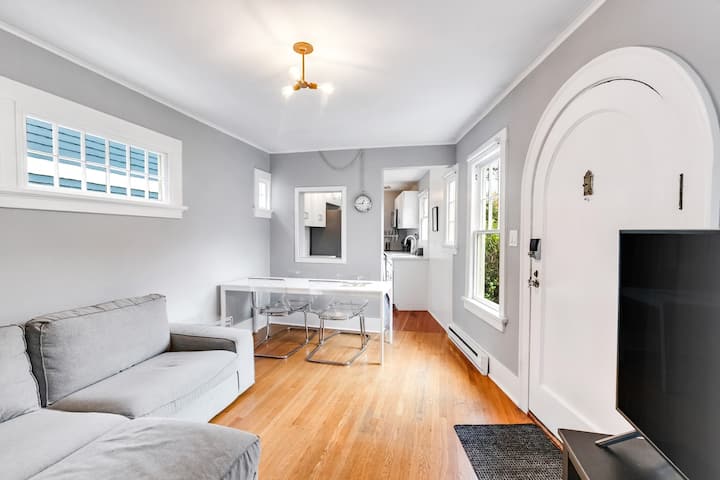 Ml03 - The Montlake Spite House - Seattle, WA