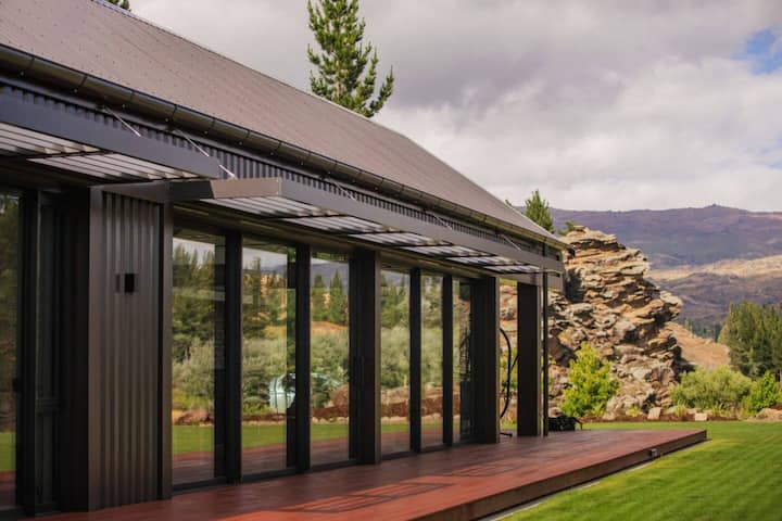 D&d Lodge | Central Otago Architectural Retreat - Alexandra, New Zealand