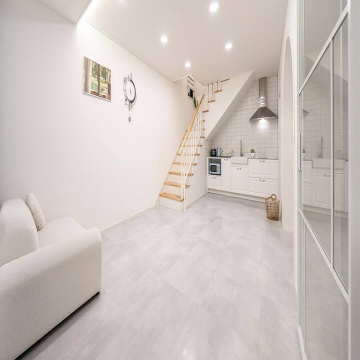 #수영장 #불국사 #대릉원 #석굴암 깊은 숲 B - Gyeongju-si