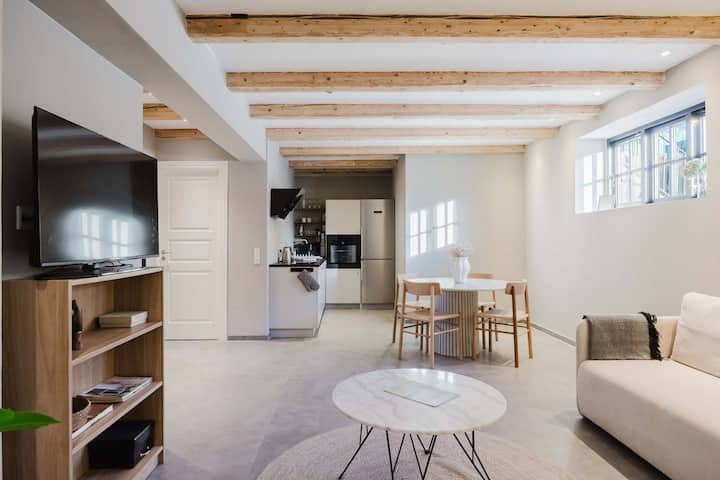 Elegant Private Villa Apartment In The Heart Of Am - Copenhagen Airport (CPH)