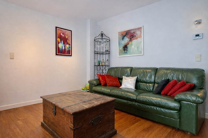 Alhambra Hideaway Prime Location - Brussel