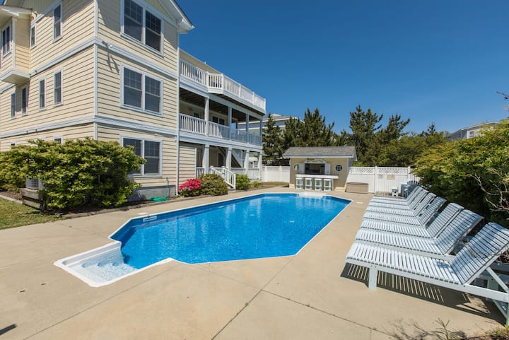 Absolut Paradise - 8 Bedrooms Pool, Hot Tub - Virginia