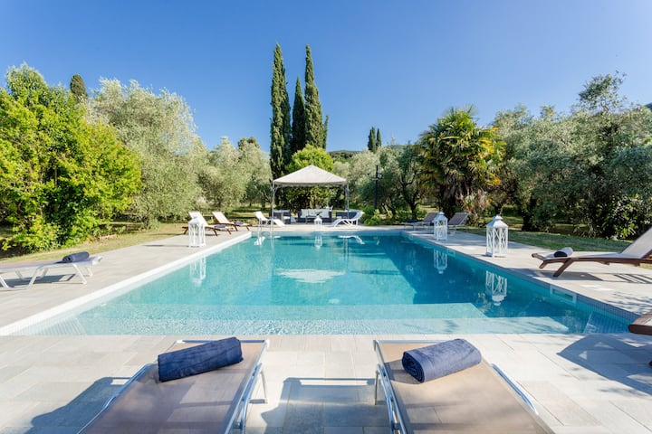 Renaissance Villa With Pool In The Vineyards In Lu - Lucca