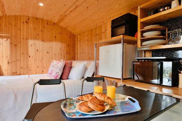 Finest Retreats | Demelza Shepherd's Hut - Camborne