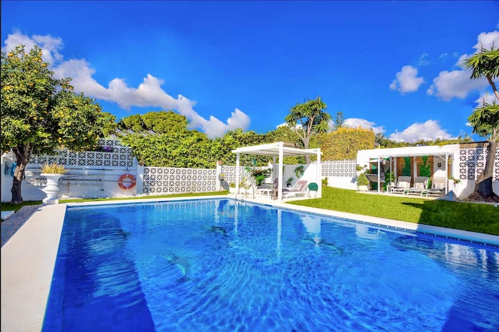 Villa Casacara Marbella Pool & Spa -5m. To Beach - Marbella