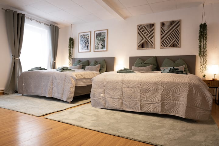 Location-moderne-salle De Bain Privée-vue Sur Jard - Bad Salzungen