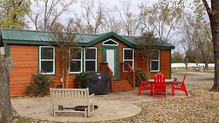 Resort Cabin With Pool Access In Music City - Nashville, TN
