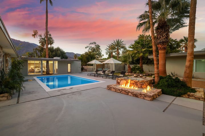 Encore Palms Estate Next To Sinatra’s Home - Palm Springs, CA