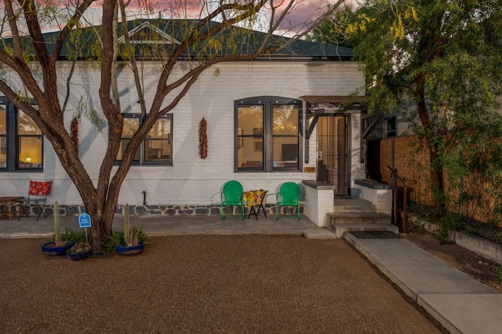 Charming & Cozy | 1 Br 1 Ba | Historic Duplex - Tucson, AZ