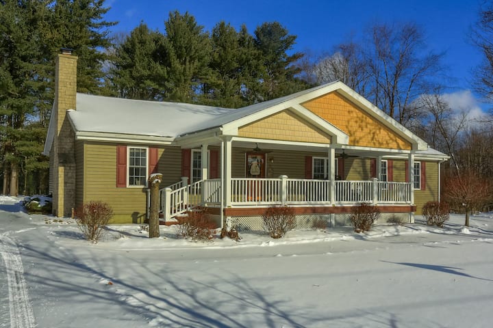 Spacious One Level Home - Wifi - Pet Friendly - Clear Creek State Park, Sigel