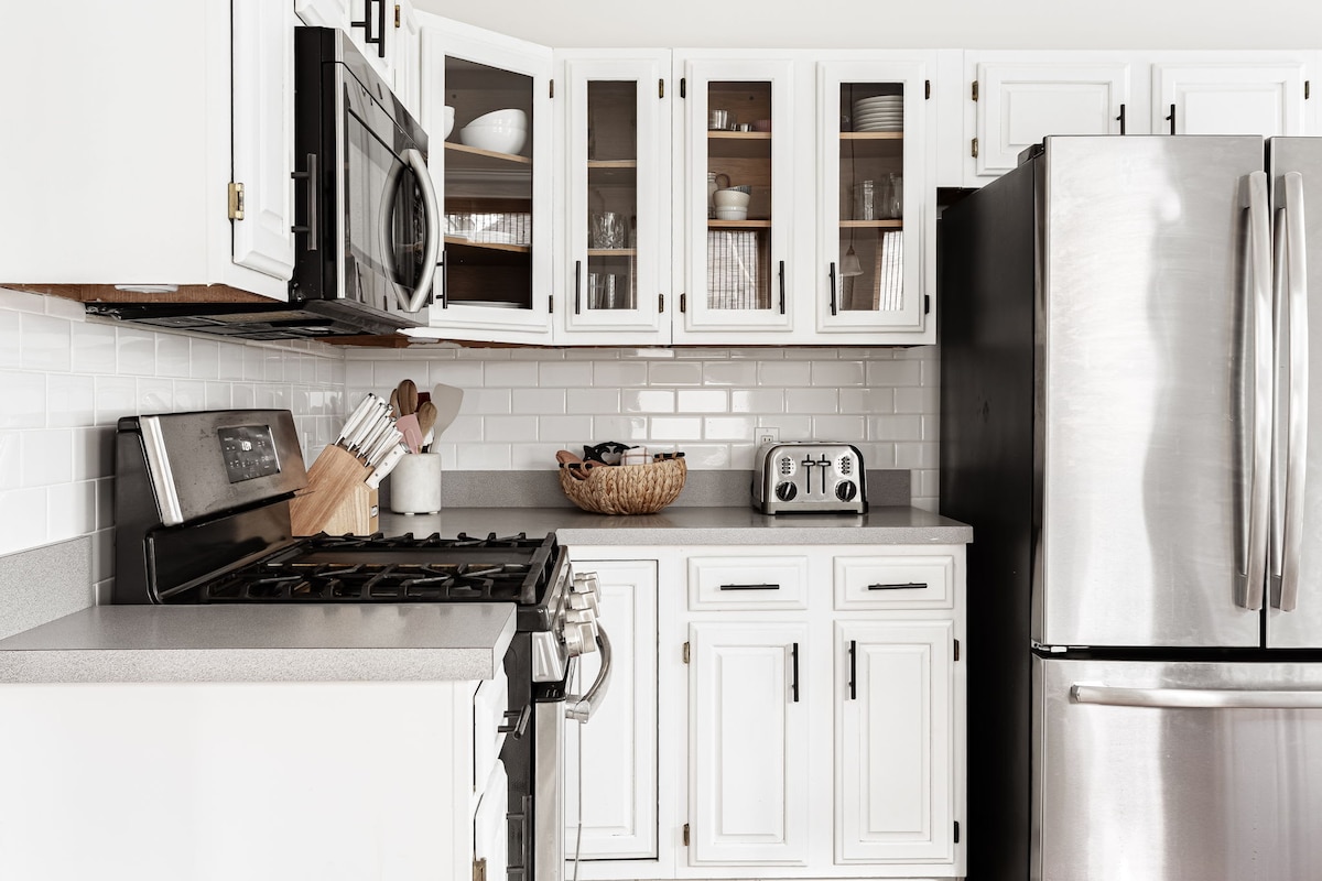 Indy Classic | Sala de juegos | A pie de Mass Ave - Casas en alquiler ...