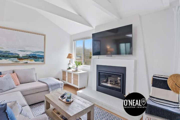 Coastal Bungalow - Steps From Rio Del Mar Beach! - Capitola, CA