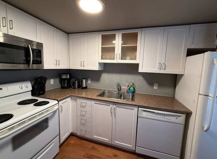 Lakeshore Home Near Bank Of Montreal Field - Port Hope