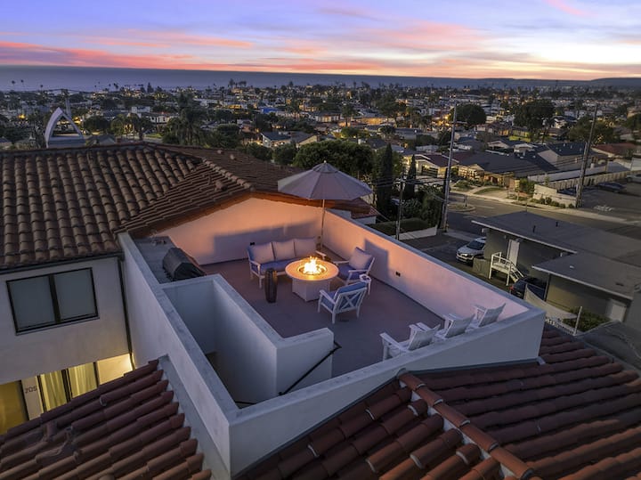Walk To Pier & Downtown | Ocean View Rooftop Deck! - San Clemente, CA