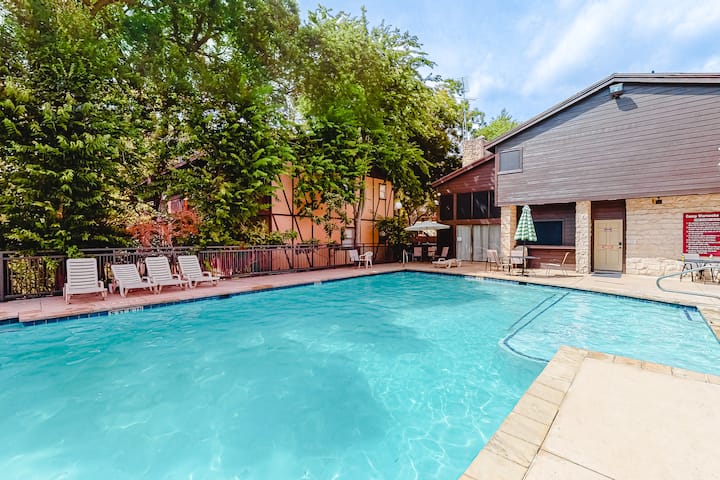 1br | Balcony | Pool | Hot Tub | Washer/dryer - New Braunfels, TX