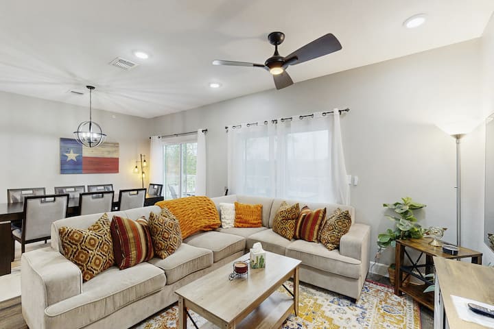 4br Penthouse Condo On The Guadalupe River - New Braunfels, TX