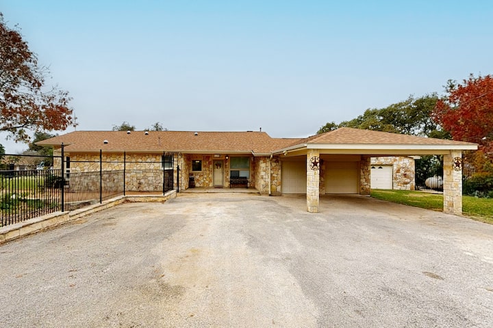 3br Home W/covered Patio, Grill, Views, Streaming - Canyon Lake, TX
