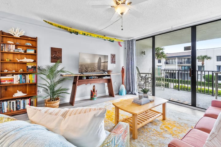 Cape Canaveral Retreat W/hot Tub & Pool! - Cape Canaveral, FL