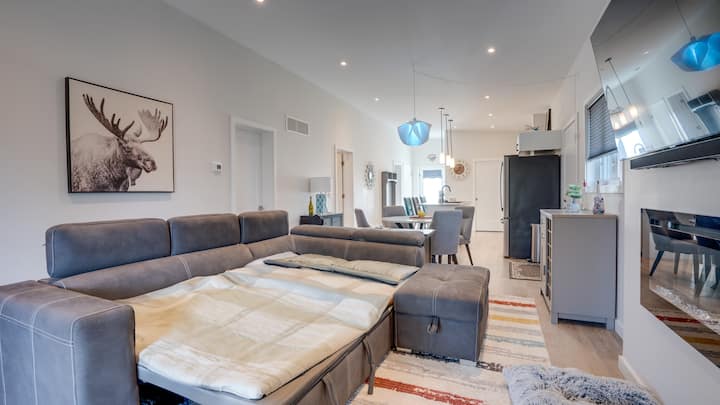 Modern 2 Bedroom Rancher In Beautiful Lake Country - Lake Country