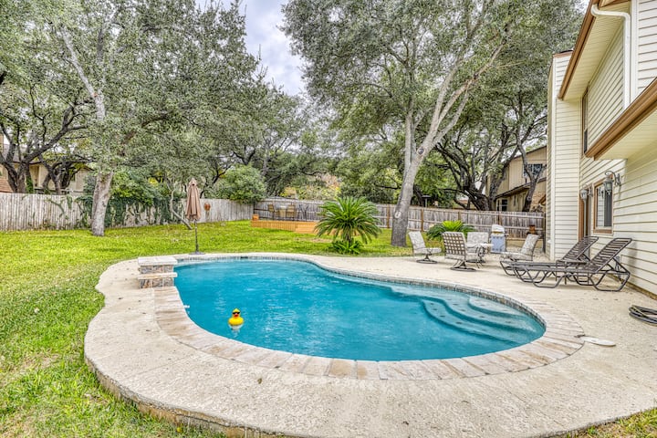 Chic 3br Waterview Dog Friendly | Private Pool - Stone Oak - San Antonio