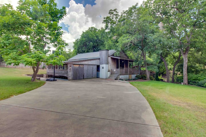 Large 1br Dog Friendly | Balcony | Grill - Seguin, TX