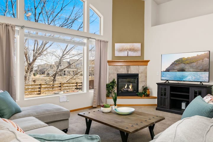 Cabin-style Group Retreat Near Rmnp, Lakes & Golf - Loveland