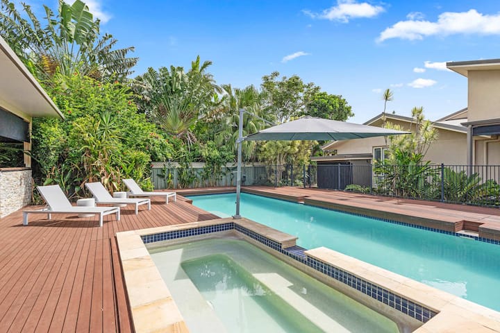 Retreat At The Point - 4bd, Ac, Pool, Pet Friendly - Hervey Bay