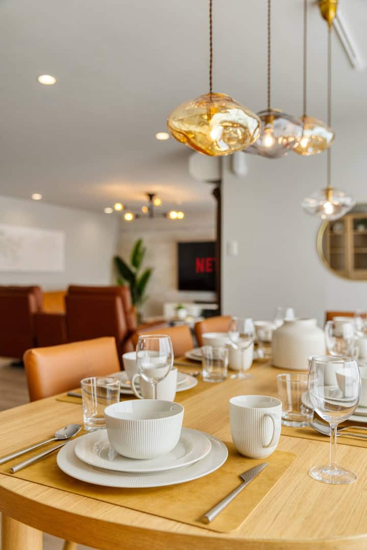 Walk To Namba! Super Spacious Penthouse | Karaoke - Japan