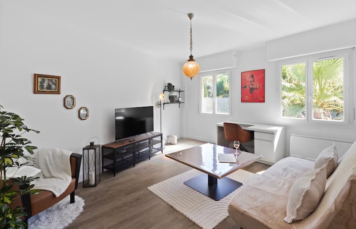 Le Tivoli - Hypercentre - Calme - Spacieux - Le Cannet