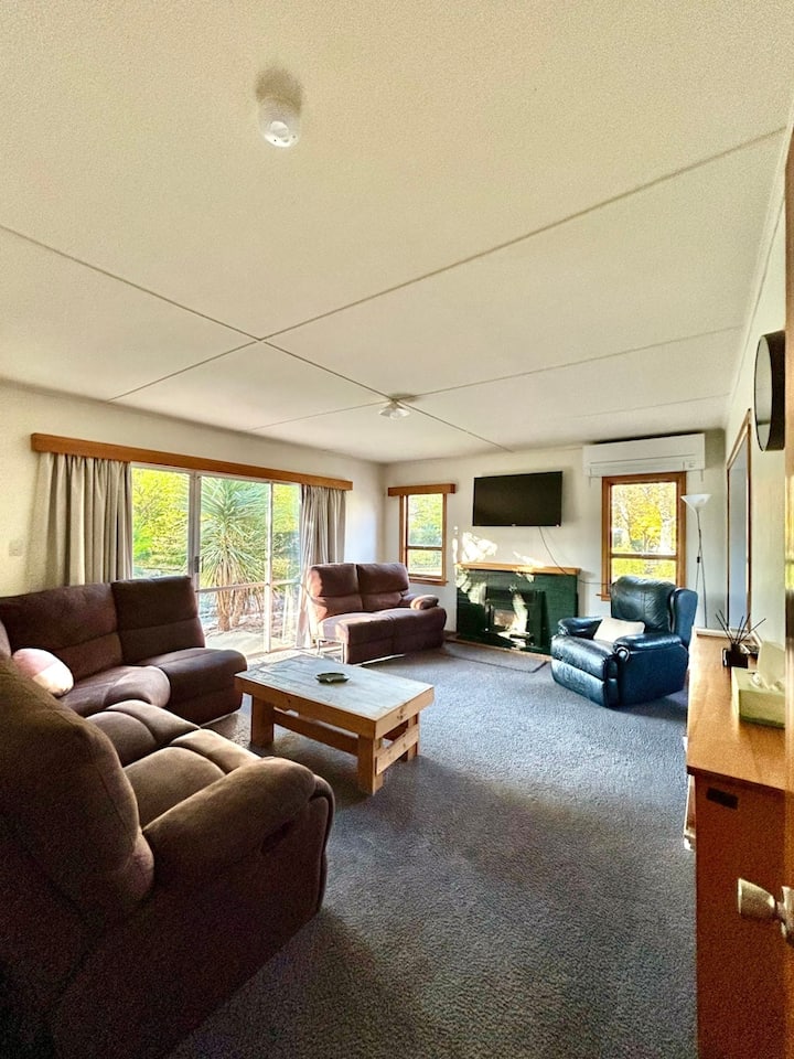 Comfortable Kimbell Holiday Home (4 Bedrooms) - Fairlie