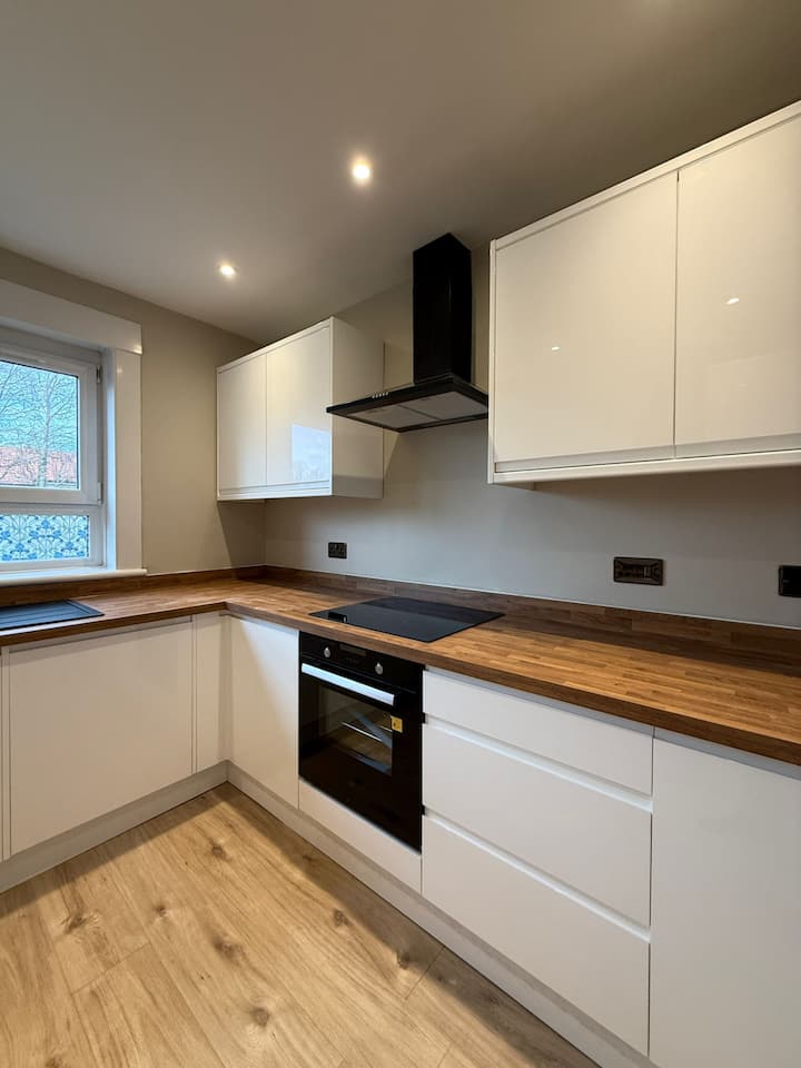 Free Parking | Sleeps 8 | 3 Bedrooms | Central - Glasgow