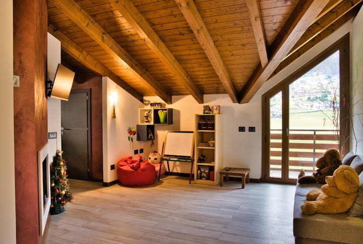 Family Escape In The Mountains - Lecco