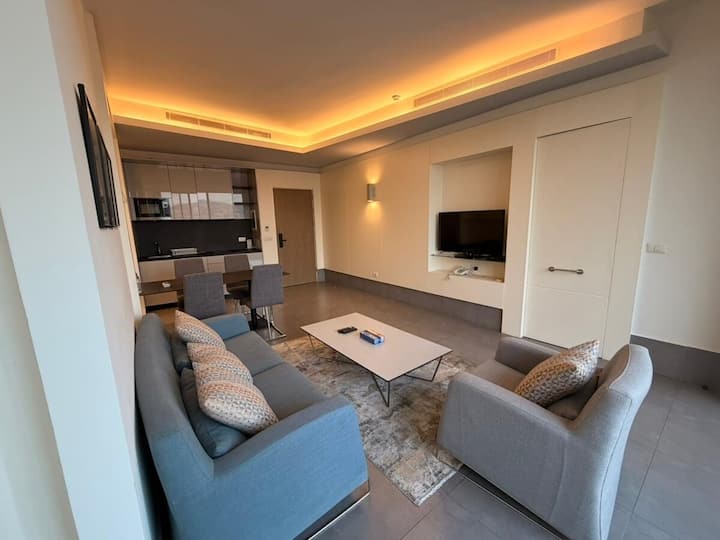 Serviced 2br Apartment W/ Balcony | Mar Mikhael - Beyrouth