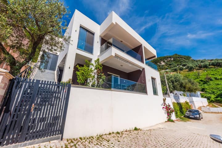 Exclusive Seafront Apartments | Apartment 3 - Albanië