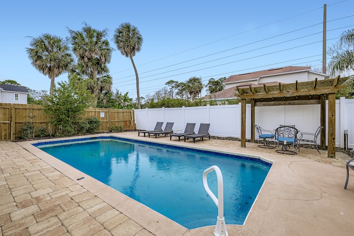 Heated Pool/pet-friendly/15min Walk To Beach - Neptune Beach, FL