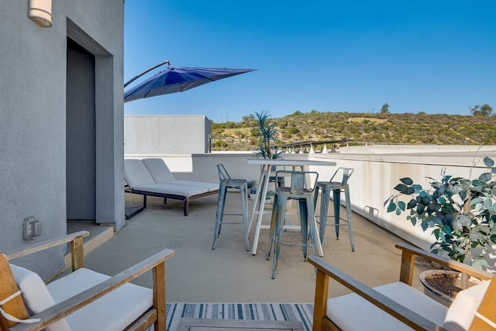 12 Mi To Dtla! Multi-level Charmer W/ Pool Access - Pico Rivera, CA