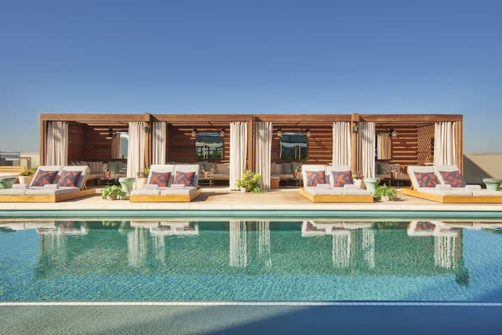 Dallas' Design District Views + Rooftop Pool & Bar - Dallas, TX