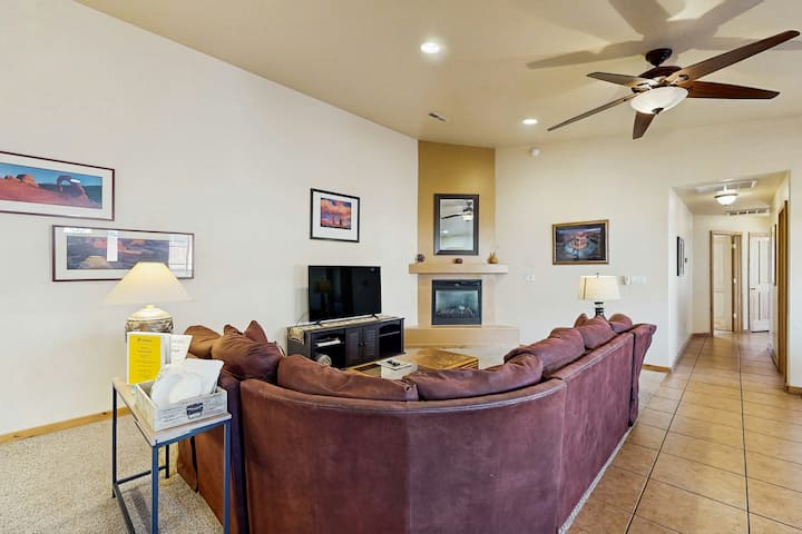 Beautiful 3br Mountainview Dog Friendly | Pool - 拱門國家公園