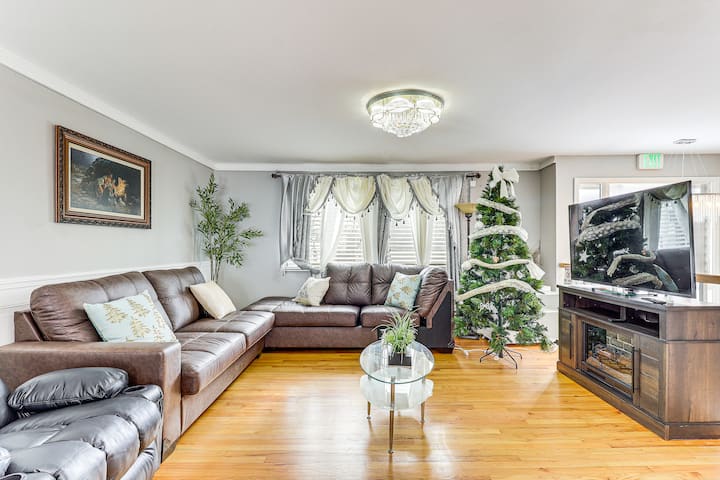 Remote-work Ready: Family Home Near Pittsburgh - 門羅維爾