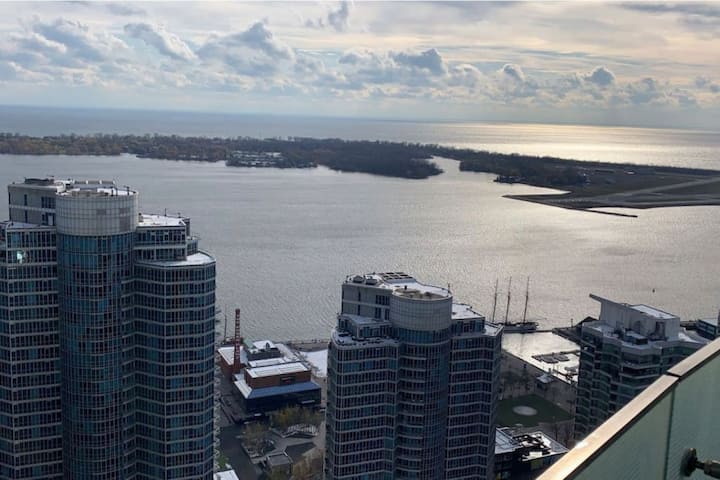 Cityplace Lofts Near Cn Tower Free Parking - Torontó